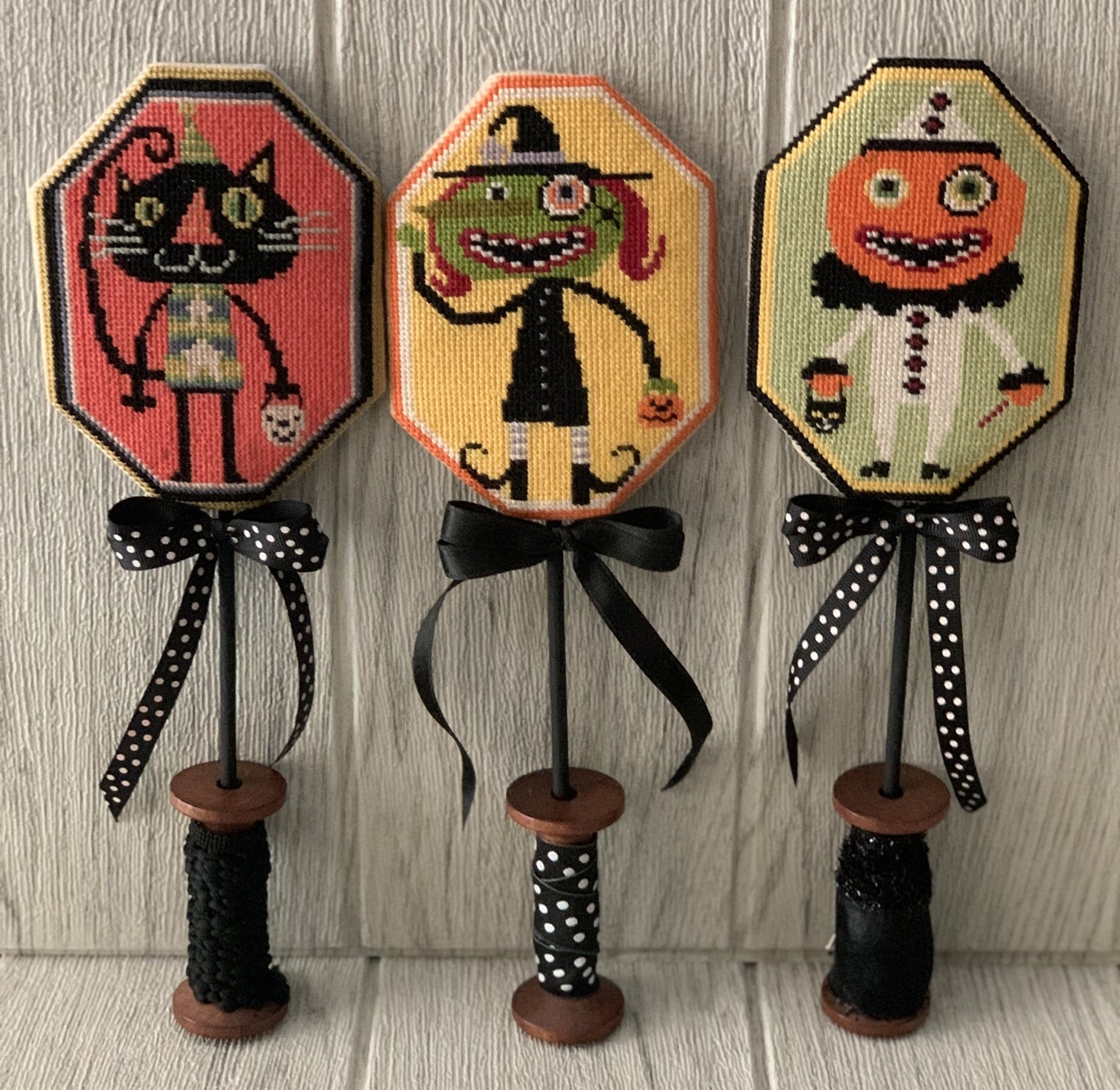 Fang And Big Eye Gang – The Crafty Ewe