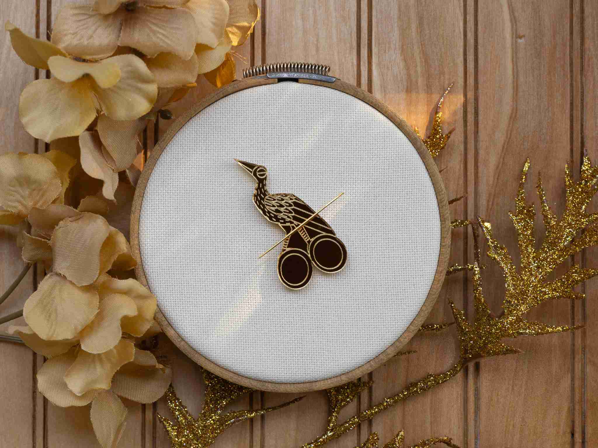 Gold Stork Scissors Needle Minder – The Crafty Ewe